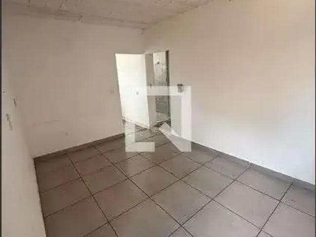 Casa / Sobrado para Locação em Belo Horizonte/MG Santa Mônica 2 Quartos