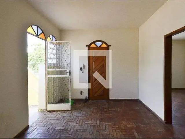 Casa / Sobrado para Locação em Belo Horizonte/MG Sagrada Família 3 Quartos