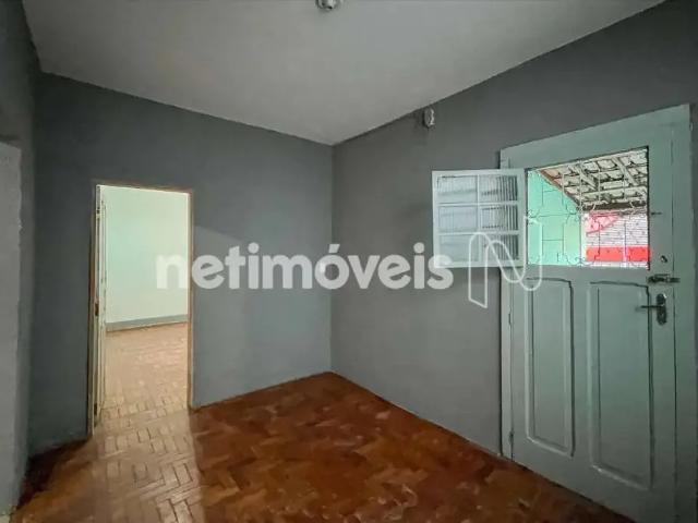 Casa / Sobrado para Locação em Belo Horizonte/MG Sagrada Família 4 Quartos