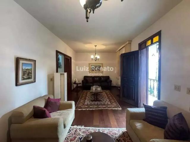 Casa / Sobrado para Locação em Belo Horizonte/MG Serra 4 Quartos