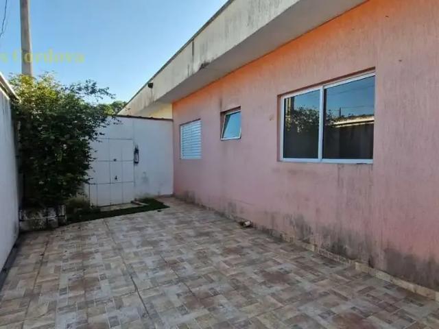 Casa / Sobrado para Locação em Bertioga/SP Vista Linda 2 Quartos
