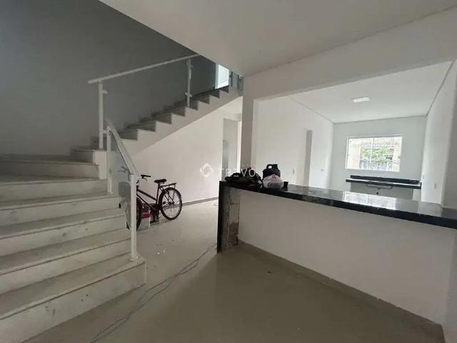 Casa / Sobrado para Locação em Bertioga/SP Centervalle 3 Quartos