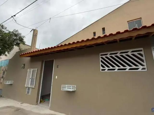 Casa / Sobrado para Locação em Bertioga/SP Centro 3 Quartos