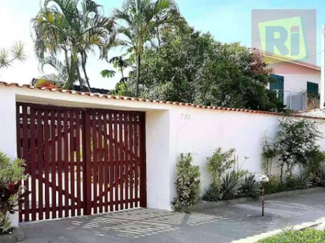 Casa / Sobrado para Locação em Bertioga/SP Indaia 3 Quartos