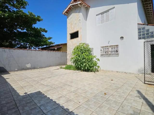 Casa / Sobrado para Locação em Bertioga/SP Indaia 4 Quartos