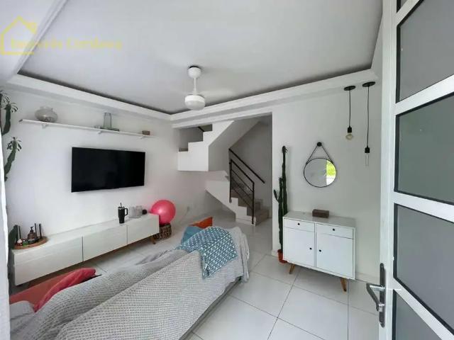Casa / Sobrado para Locação em Bertioga/SP Jardim Vicente de Carvalho 3 Quartos