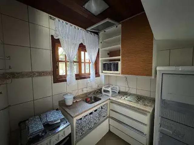 Casa / Sobrado para Locação em Bertioga/SP Maitinga 2 Quartos