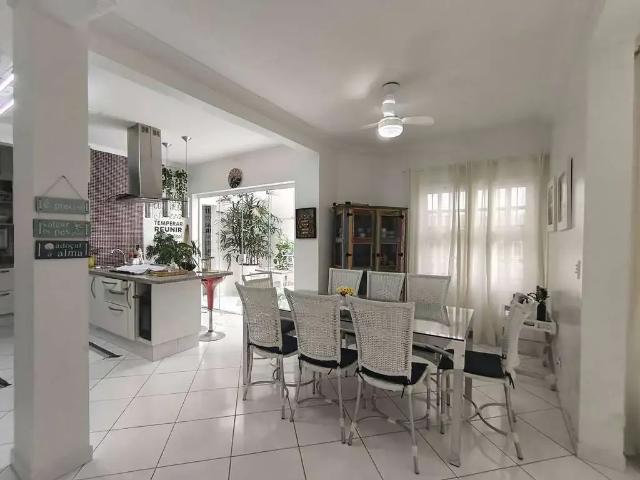 Casa / Sobrado para Locação em Bertioga/SP Riviera de São Lourenço 4 Quartos