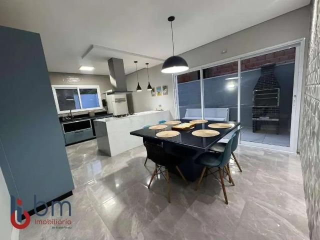 Casa / Sobrado para Locação em Bertioga/SP São Lourenço 3 Quartos