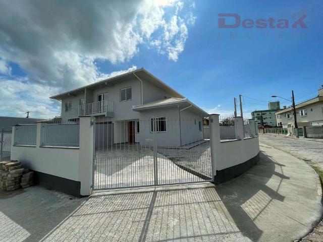 Casa / Sobrado para Locação em Biguaçu/SC Centro 2 Quartos