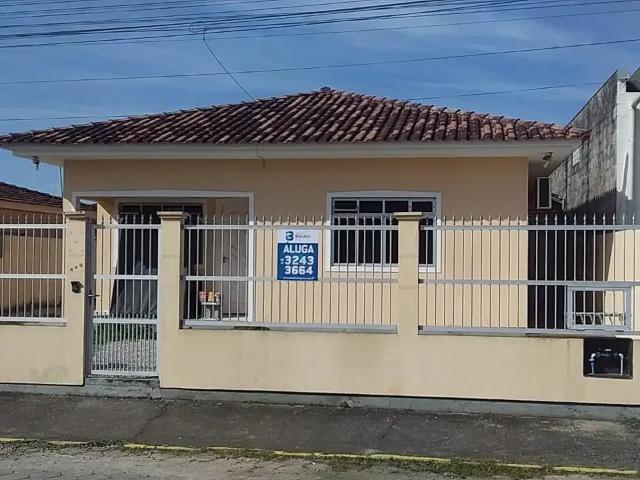Casa / Sobrado para Locação em Biguaçu/SC Vendaval 3 Quartos