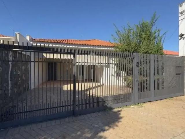 Casa / Sobrado para Locação em Birigui/SP Jardim São Cristóvão 3 Quartos