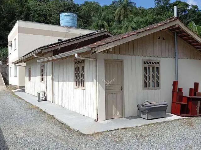 Casa / Sobrado para Locação em Blumenau/SC Testo Salto 3 Quartos