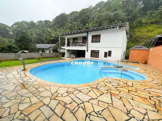 Casa / Sobrado para Locação em Blumenau/SC Valparaíso 3 Quartos