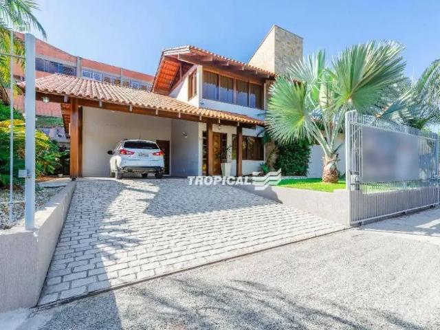Casa / Sobrado para Locação em Blumenau/SC Velha 4 Quartos