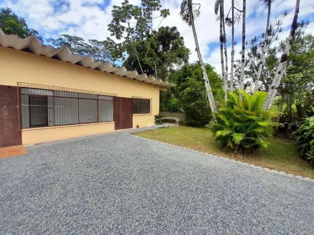 Casa / Sobrado para Locação em Blumenau/SC Velha 3 Quartos