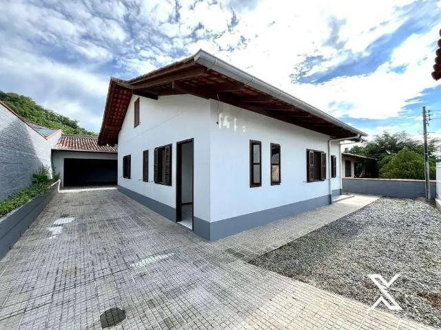 Casa / Sobrado para Locação em Blumenau/SC Velha 3 Quartos