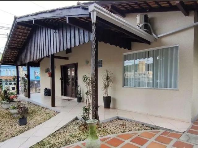 Casa / Sobrado para Locação em Blumenau/SC Velha 3 Quartos