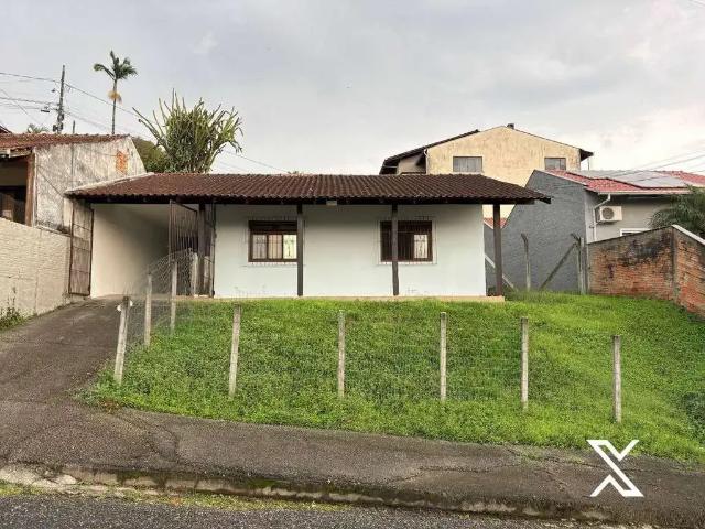 Casa / Sobrado para Locação em Blumenau/SC Velha Central 2 Quartos