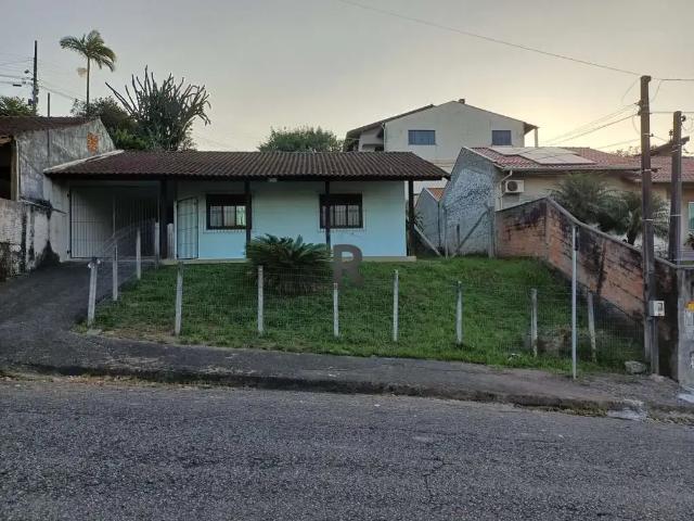 Casa / Sobrado para Locação em Blumenau/SC Velha Central 2 Quartos