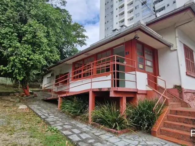Casa / Sobrado para Locação em Blumenau/SC Vila Nova 9 Quartos
