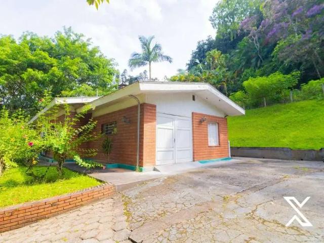 Casa / Sobrado para Locação em Blumenau/SC Vila Itoupava 3 Quartos