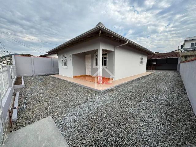 Casa / Sobrado para Locação em Blumenau/SC Água Verde 2 Quartos