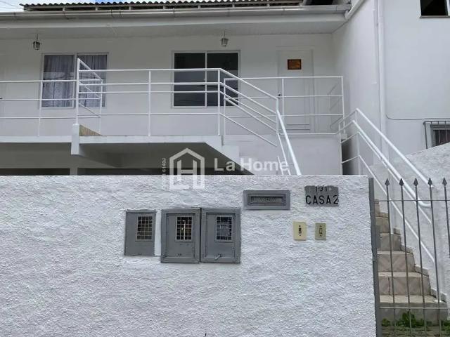Casa / Sobrado para Locação em Blumenau/SC Água Verde 2 Quartos