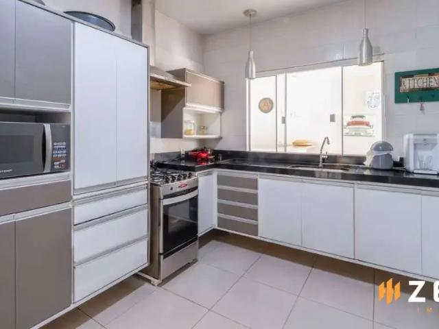 Casa / Sobrado para Locação em Blumenau/SC Água Verde 4 Quartos