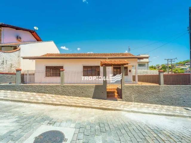 Casa / Sobrado para Locação em Blumenau/SC Asilo 3 Quartos