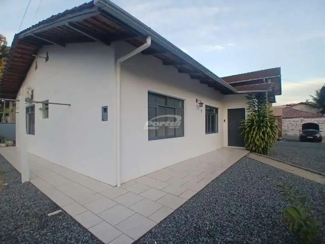 Casa / Sobrado para Locação em Blumenau/SC Do Salto 3 Quartos
