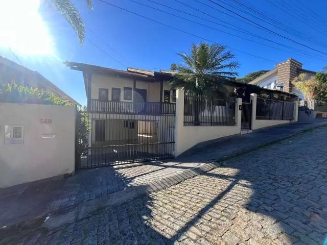 Casa / Sobrado para Locação em Blumenau/SC Escola Agrícola 3 Quartos