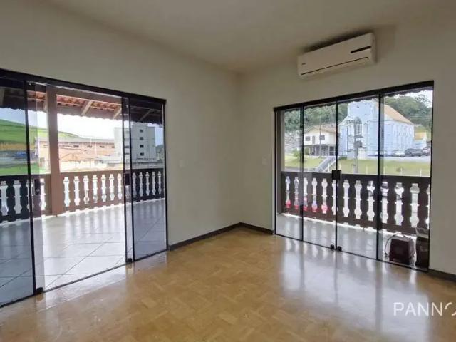 Casa / Sobrado para Locação em Blumenau/SC Fortaleza Alta 5 Quartos