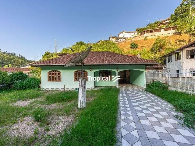 Casa / Sobrado para Locação em Blumenau/SC Glória 5 Quartos