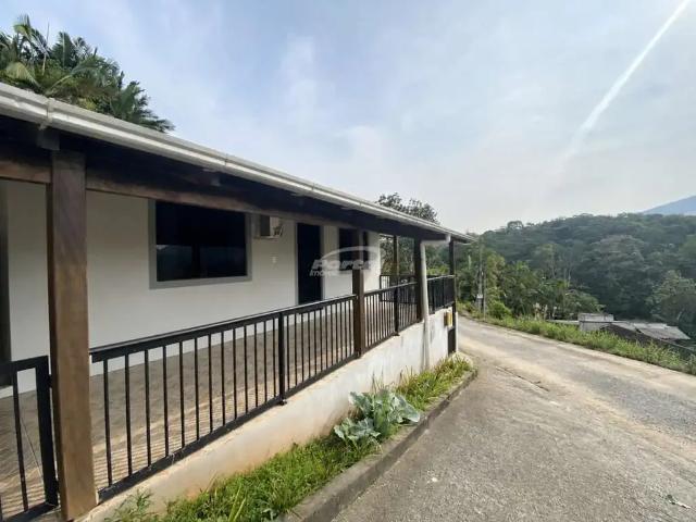 Casa / Sobrado para Locação em Blumenau/SC Itoupava Central 2 Quartos