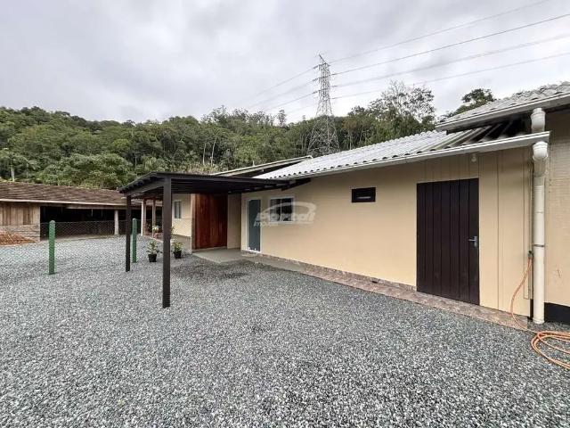 Casa / Sobrado para Locação em Blumenau/SC Itoupava Central 2 Quartos