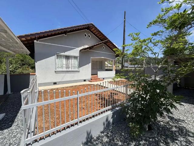 Casa / Sobrado para Locação em Blumenau/SC Itoupava Central 3 Quartos