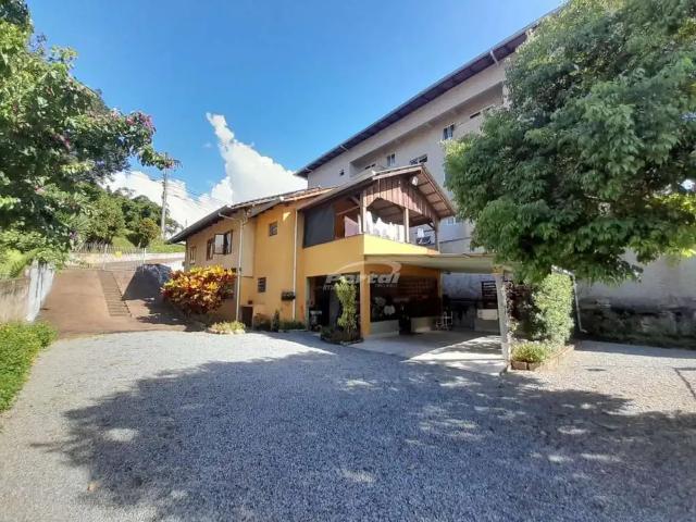 Casa / Sobrado para Locação em Blumenau/SC Itoupava Norte 5 Quartos