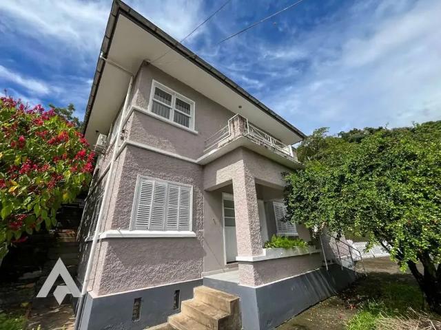 Casa / Sobrado para Locação em Blumenau/SC Jardim Blumenau