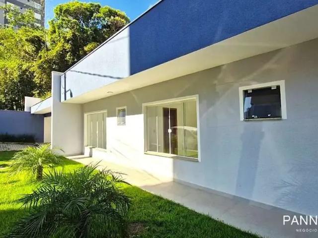 Casa / Sobrado para Locação em Blumenau/SC Jardim Blumenau 4 Quartos