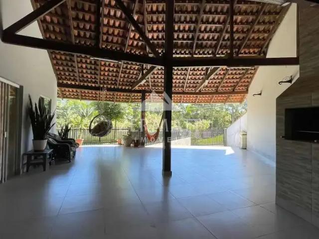 Casa / Sobrado para Locação em Blumenau/SC Passo Manso 4 Quartos
