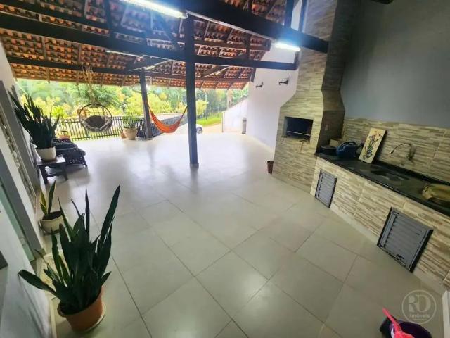 Casa / Sobrado para Locação em Blumenau/SC Passo Manso 4 Quartos