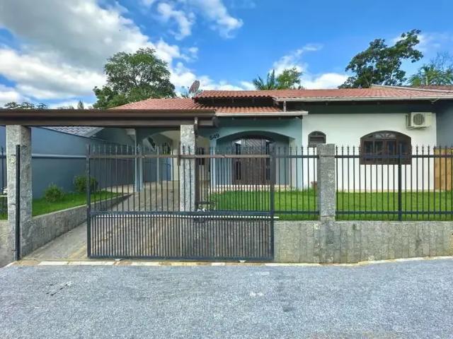 Casa / Sobrado para Locação em Blumenau/SC Passo Manso 3 Quartos