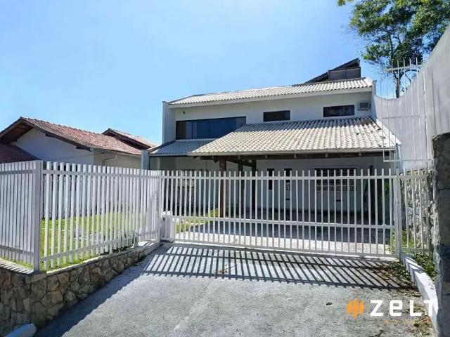 Casa / Sobrado para Locação em Blumenau/SC Ponta Aguda 5 Quartos