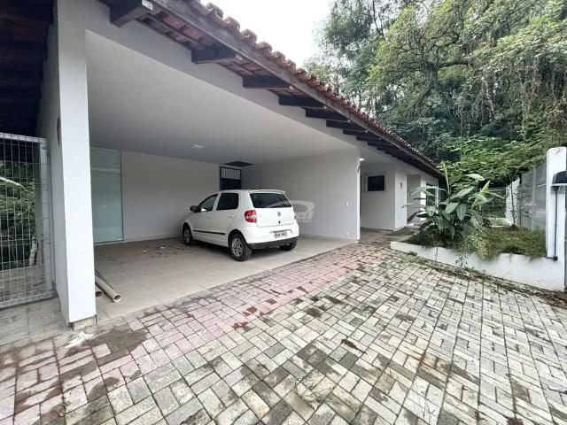 Casa / Sobrado para Locação em Blumenau/SC Ponta Aguda 9 Quartos