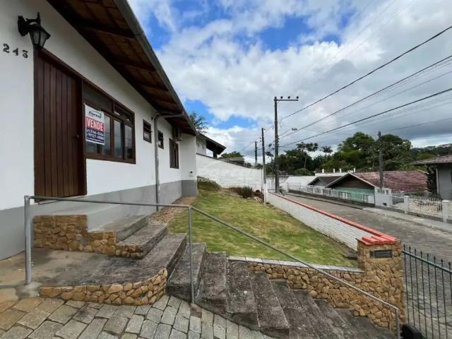 Casa / Sobrado para Locação em Blumenau/SC Salto do Norte 3 Quartos