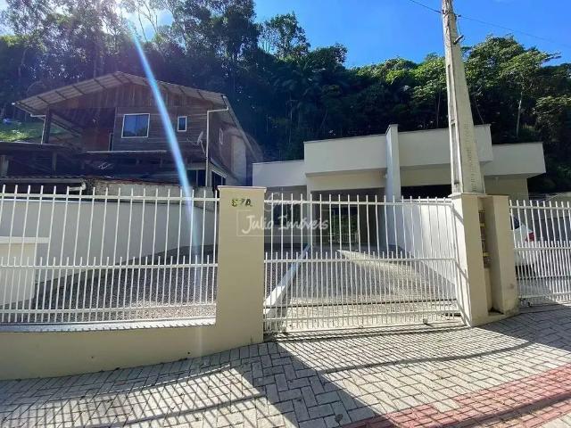 Casa / Sobrado para Locação em Brusque/SC Azambuja 2 Quartos