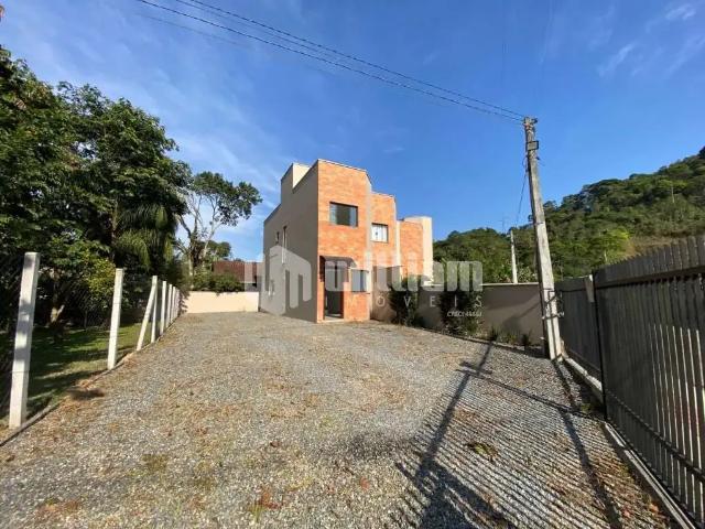 Casa / Sobrado para Locação em Brusque/SC São Pedro 2 Quartos