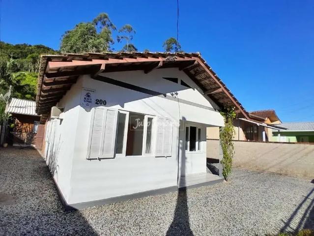 Casa / Sobrado para Locação em Brusque/SC São Pedro 2 Quartos