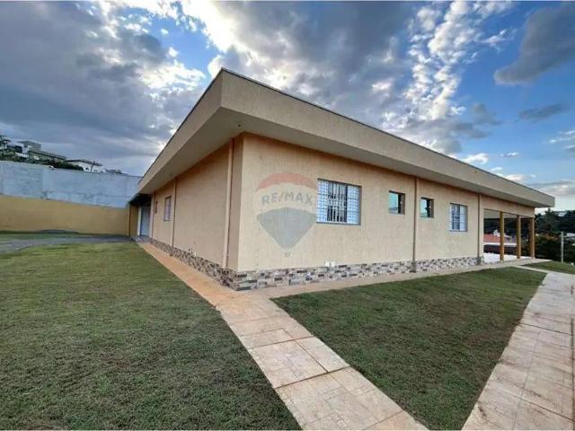 Casa / Sobrado para Locação em Bragança Paulista/SP Chácaras São Conrado 4 Quartos